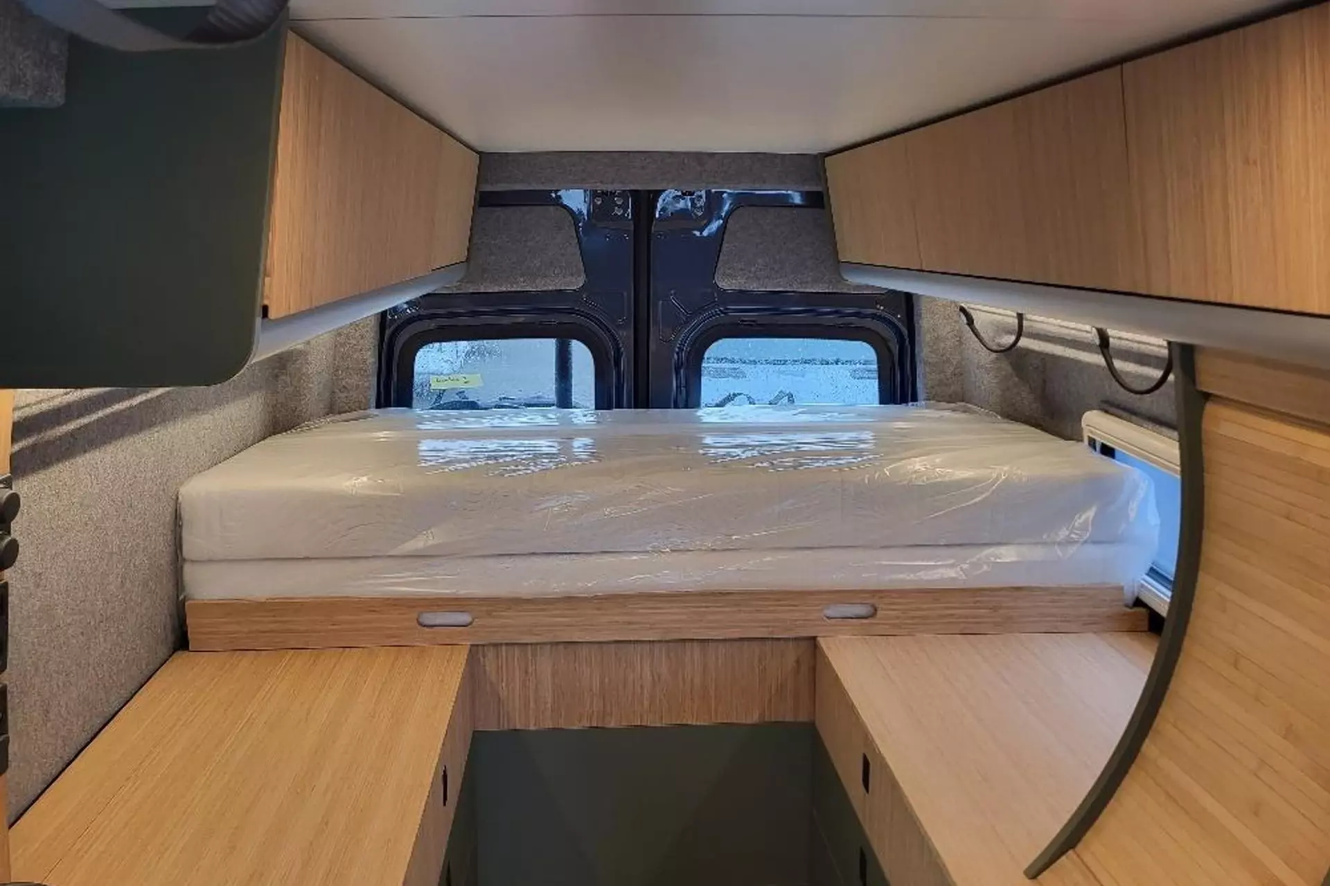 Leaf 4 Sprinter huren | Broekhuis